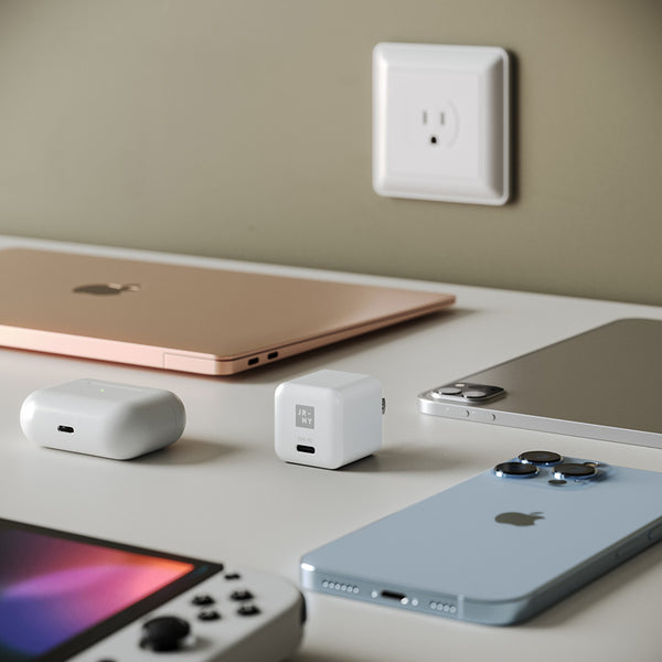 USB-C Mini Charger - 30W Power Adapter - Journey